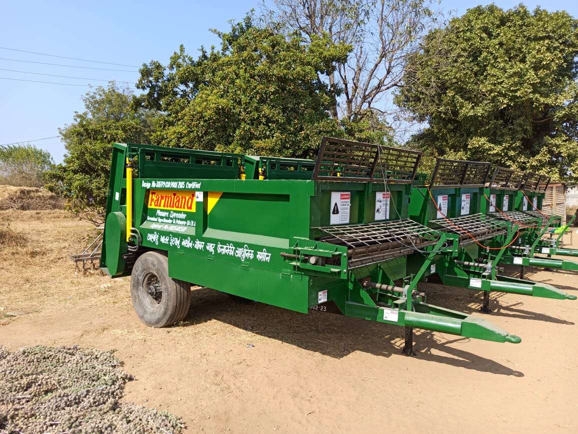 Manure Spreader Machine - GIAN
